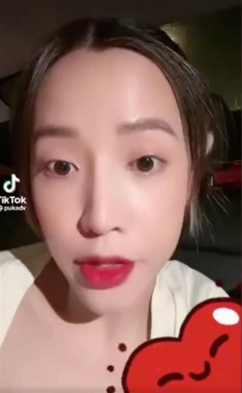 Puka khoe ảnh tựa vai ai đó kèm lời nhắn tình cảm dân mạng soi bằng