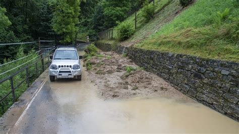 Gewitter Und Starkregen Unwetterwarnungen Für Tessin Und Misox