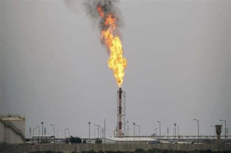 Harga Minyak Dunia Ambruk Brent Dan WTI Tinggalkan USD100 Per Barel