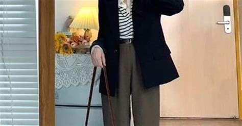 รวมรูปภาพของ ไอเดียแต่งตัวไปทำงานด้วย Blazer ใส่กับอะไรให้ดูดี รูปที่
