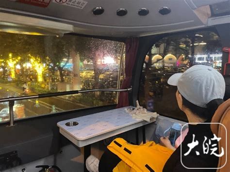 记者探访合肥夜游观光线：周末基本满座 计划将科教资源纳入线路规划 极目新闻