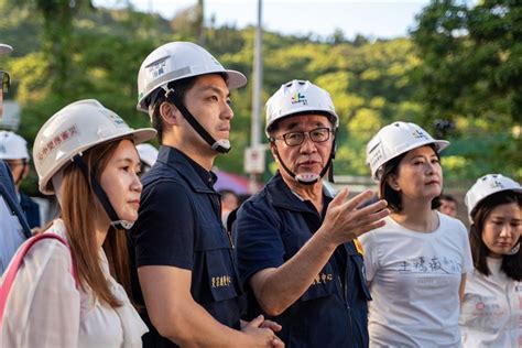 苦苓開酸天龍國！高雄住處「鄰損sop」曝光 揭地面傾斜實況 娛樂星聞