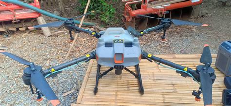 T10 โดรนพ่นยา โดรนเกษตร ประเทศไทย โดย เฮียเบิ้ลบินโดรน