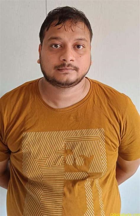 Stf Busts An Impersonation And Extortion Racket Operating In Odisha
