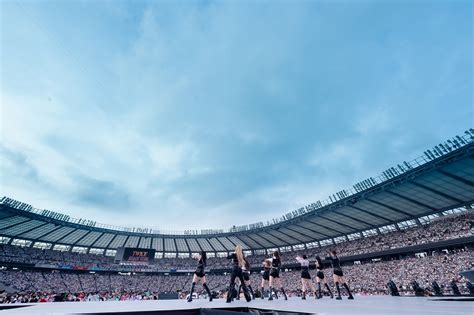 Twice、約22万人を魅了したワールドツアー日本公演が東京・味の素スタジアムにて閉幕 追加公演を12月に開催決定【画像：全16枚
