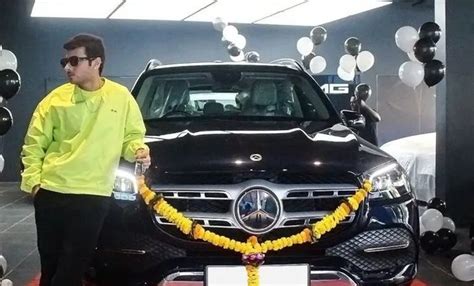 Mirzapur Actor Divyendu Sharma AKA Munna Bhaiya Brings Home