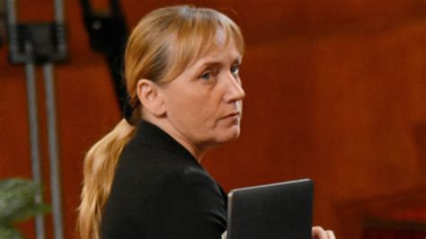 Елена Йончева и колегата ѝ от БСП проф Георги Михайлов също се