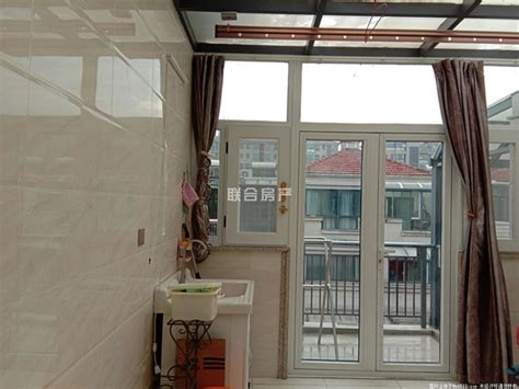 东吴路 Ww红豆广场旁紫晶国际花园联排350平精装修带花园地下室 五室及以上 镇江二手房镇江租房 梦溪论坛 镇江时事招聘求职