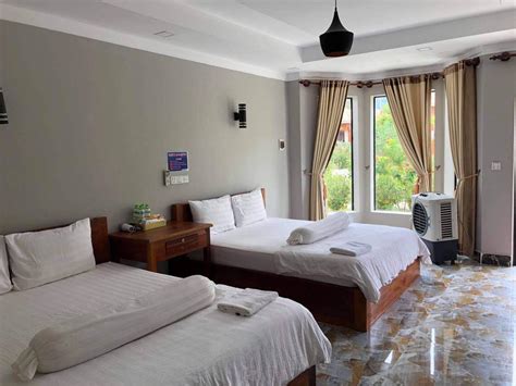 កោះរ៉ុង Koh Rong Added A New Photo កោះរ៉ុង Koh Rong