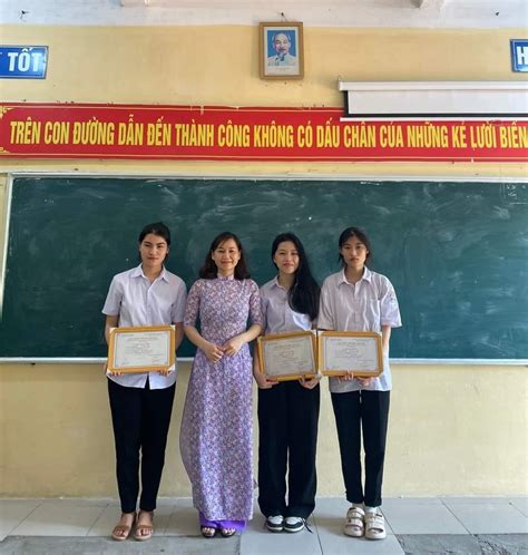 Nữ Sinh Nam Định đạt điểm 10 Môn Văn Duy Nhất Kỳ Thi Tn Thpt 2023 Là Ai