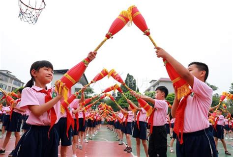 广西恭城：课间体操 传承文化 人民图片网