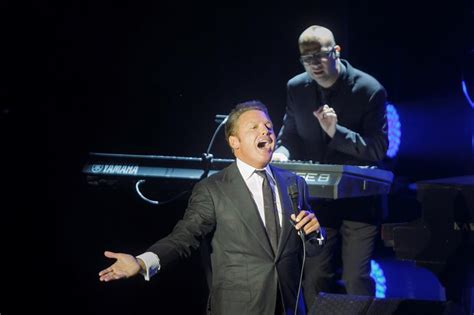 LUIS MIGUEL GANA EL LATIN GRAMMY AL ÁLBUM DEL AÑO CON MÉXICO POR