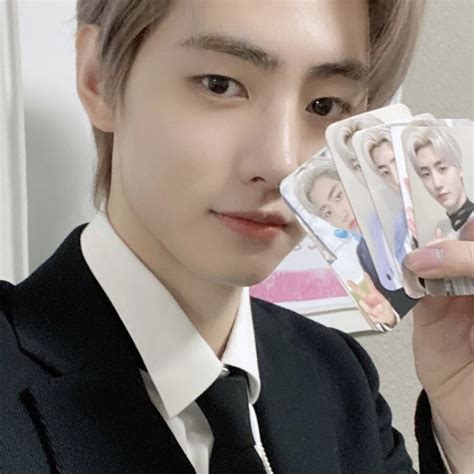 Pin On Sunghoon En Boyfriend Pictures I Am Awesome Sung Hoon
