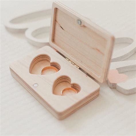 Коробочка для колец в близи #volgawood #фамилияиздерева #словаиздерева ...