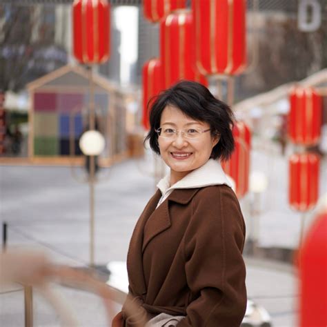 李娟 成都理工大学外国语学院