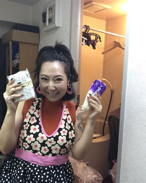 くろき ひろみ 🐸💕鍋パ🥘キムチ鍋作ってるyo 今日も、楽しい💓にゃん‼️ 皆様、元気ですか？ 💖🌎宮崎🦋mission De