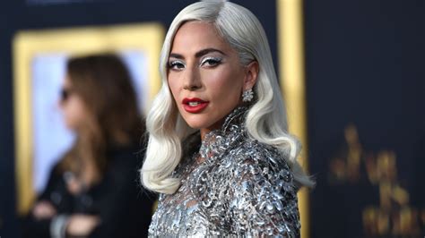 Security Guard Hilariously Mistakes Drag Queen For Lady Gaga In Viral