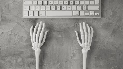 Dead Internet Theory Explained Is The Online World Just A Mirage