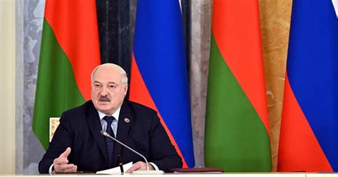 Biélorussie Alexandre Loukachenko Organise Un Simulacre Délection
