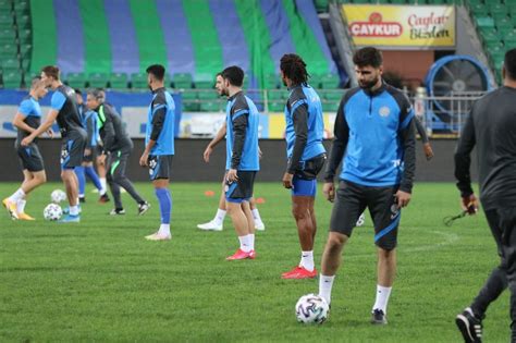 Çaykur Rizespor Fenerbahçe hazırlıklarını Çaykur Didi stadında