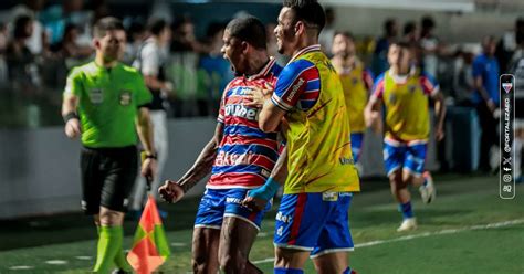 Atuações ENM inspirado Marinho faz grande jogo pelo Fortaleza diante do Santos