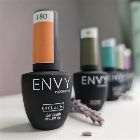 Пин от пользователя Ria BNG на доске cosmetics | Маникюр, Маникюрные ...