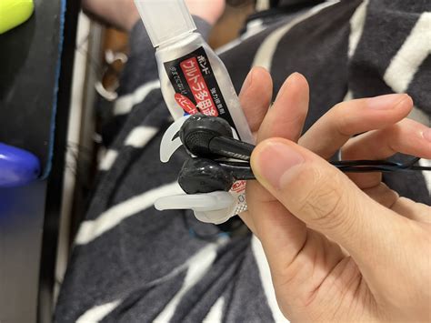 まーくん on Twitter イヤホン壊れてもボンドで修復しながら3年半使ってたけど遂に新しいイヤホン買ったから楽しみ https