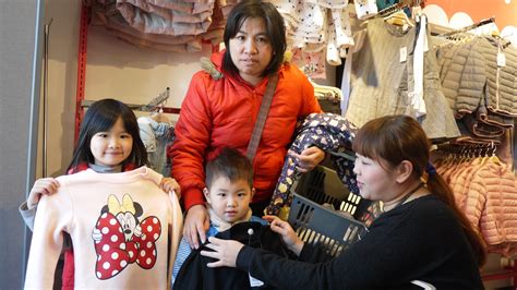 新聞 Net封館送愛 桃園家扶兒童開心挑過年新衣 Womentalk板 Disp Bbs