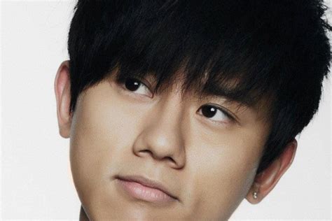 Zhang Jies Instagram Twitter And Facebook On Idcrawl