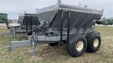2022 Bbi Liberty Chemical Applicators Fertilizer Applicators Dry For