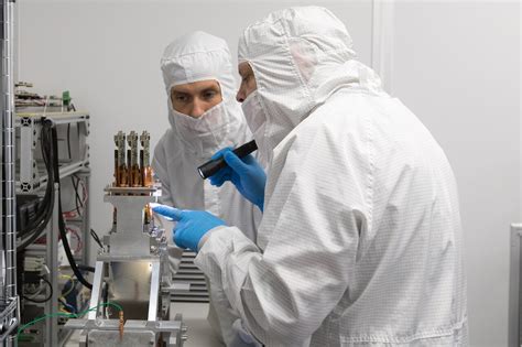 Lsst Cameras First Sensor Array Arrives Noirlab