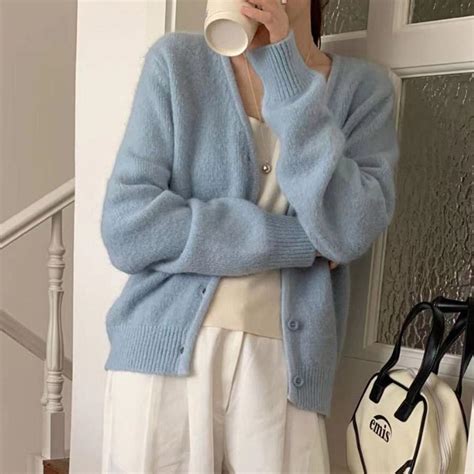 겨울까지 파우더 앙고라 울 브이넥 가디건 에이블리