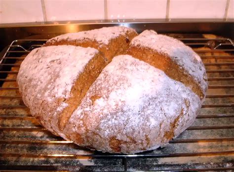 Best And Simple Irish Soda Bread Recipe With Yogurt And Eggs