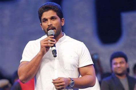 అల్లు అర్జున్ ను రౌండప్ చేసిన పవన్ ఫ్యాన్స్ M9news
