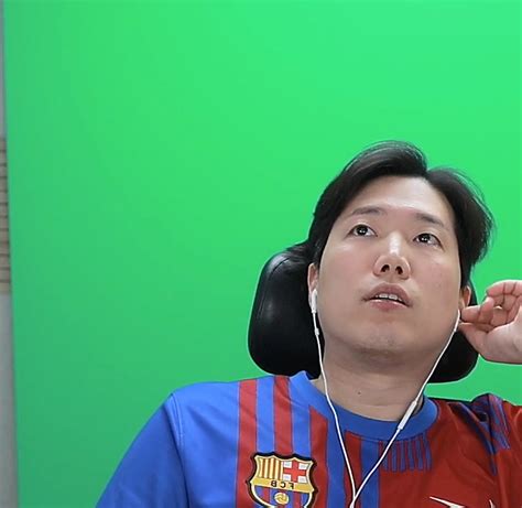 눈가가 촉촉해진 동수칸 치지직 에펨코리아