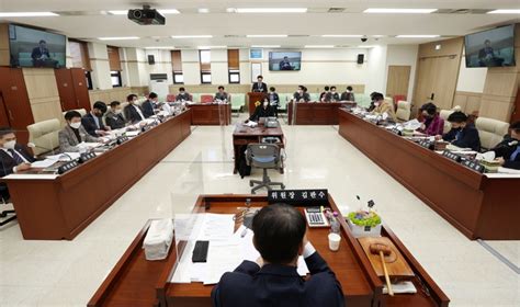 도의회 안행위 제2차 경기도재난기본소득 ‘2021년도 제1회 추가경정예산 심사 완료안성신문 이제