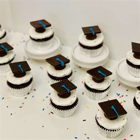 Graduation Cupcakes Recipe Graduation Diploma Cupcakes Best Dessert