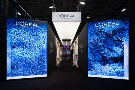 Viva Tech Loreal Groupe Superbien In 2025 Loreal Retail Design Display Beauty Salon Design