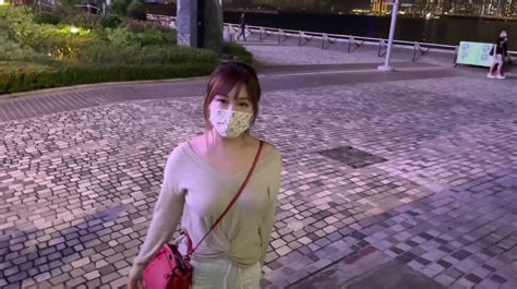 乳首散步｜erena素海霖真空遊尖沙咀瘋傳 網民：剩係勇氣都抵畀like Am730