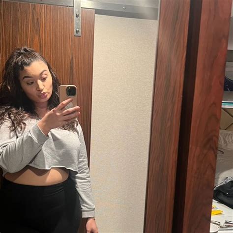 Cin🩷🌸💋 Cinellexo • Threads Say More