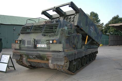 M270 Multiple Launch Rocket System Photos And Video Net Maquettes