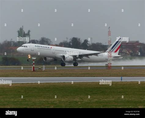 Air France Airbus A F GTAZ Stock Photo Alamy