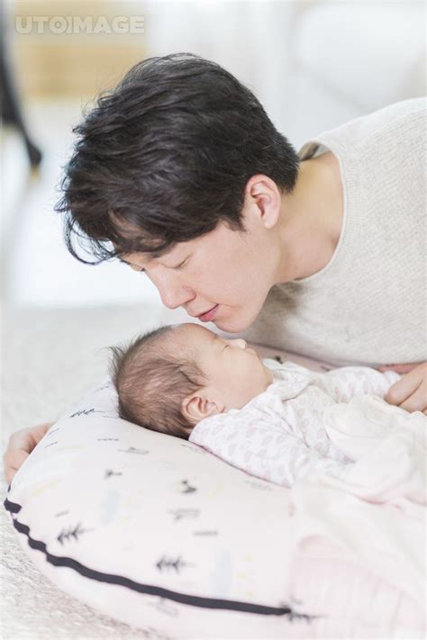 아기와 나 387 Pho661 유토이미지 사진 사람 생활 Pho661d M30020 W10008 2인 아기