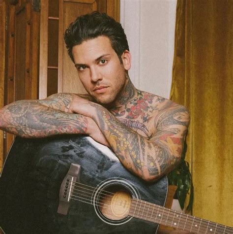 Owen Grays Wife Age Height Weight Net Worth Career And Full Bio