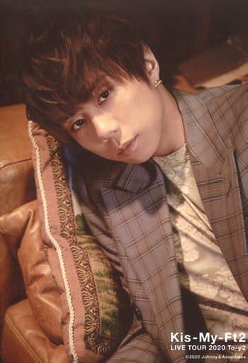 駿河屋 Kis My Ft2北山宏光上半身・衣装グレー・寄りかかり「kis My Ft2 Live Tour 2020 To Y2