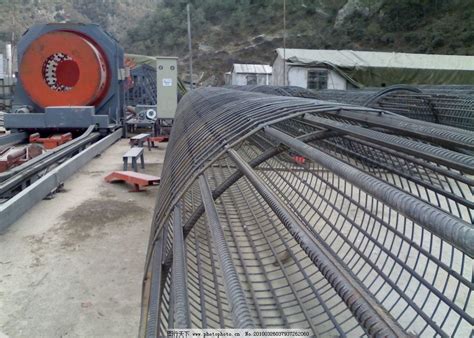 钢筋笼滚焊机制作的钢筋笼图片节日海报海报 图行天下素材网 钢筋笼滚焊机制作的钢筋笼图片节日海报海报 图行天下素材网