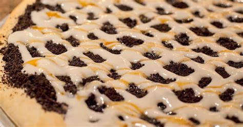 Katies Favorites Oreo Pizza