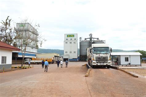 គាំទ្រកសិករ ឯកឧត្តមបណ្ឌិត ម៉ុង ឫទ្ធី