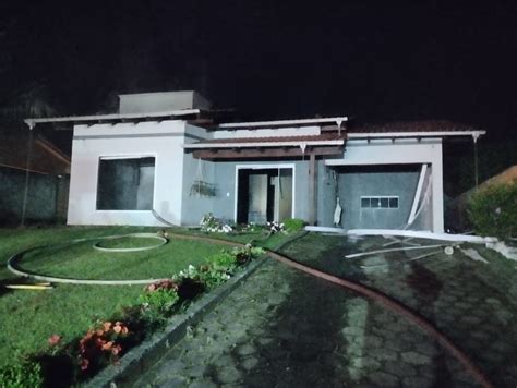 Polícia Militar Atende Ocorrência De Incêndio Criminoso Em Agronômica