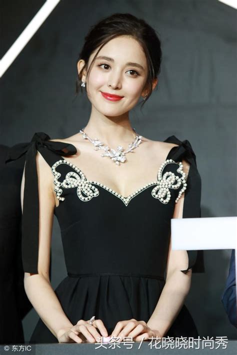 古力娜扎這套禮服太有氣質了，網友：太有氣質了！ 每日頭條